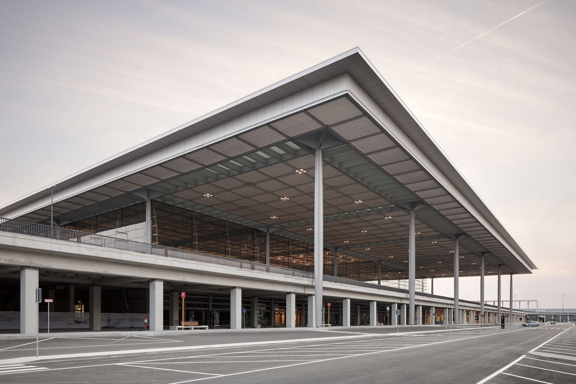 Ready for Take-off Air traffic starting at BER - Press - gmp Architekten