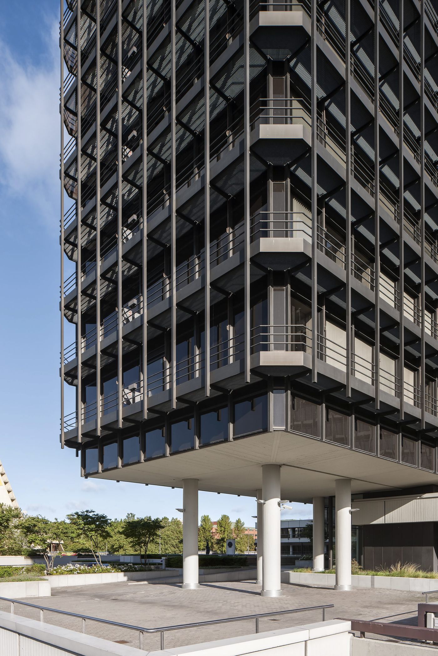 Deutsche Shell AG Head Offices - Projects - gmp Architekten