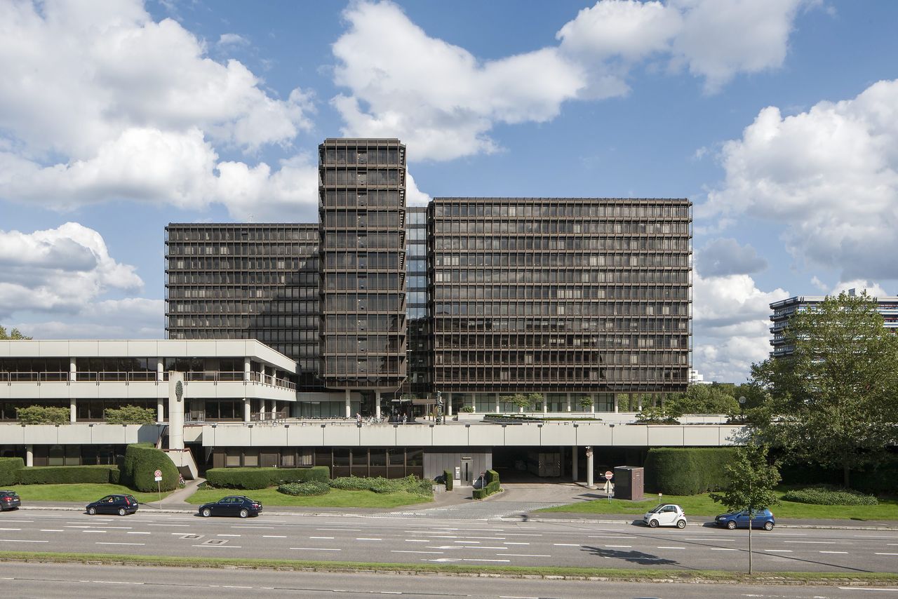 Deutsche Shell AG Head Offices - Projects - gmp Architekten