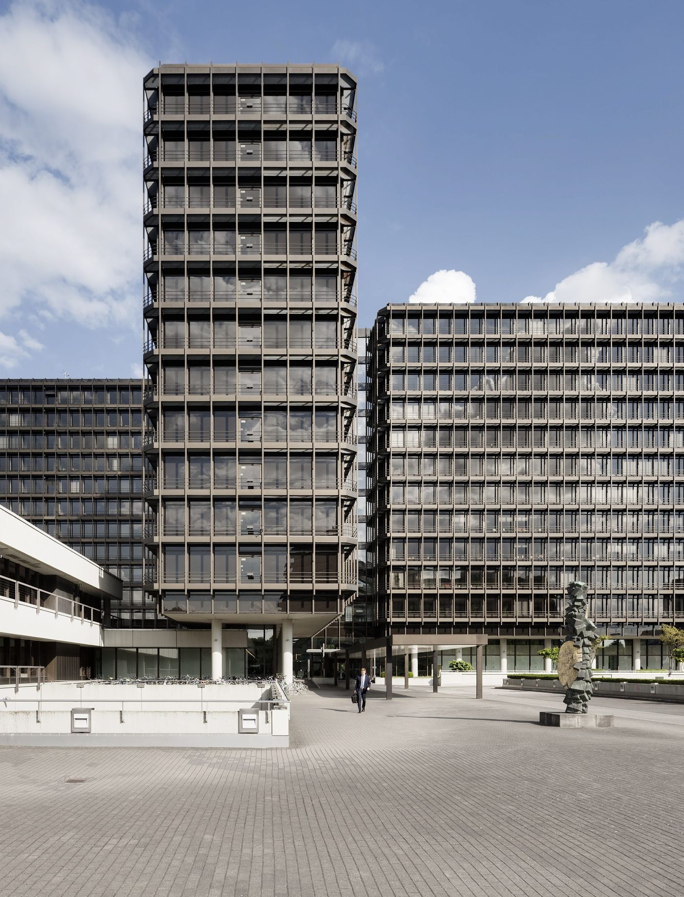 Deutsche Shell AG Head Offices - Projects - gmp Architekten