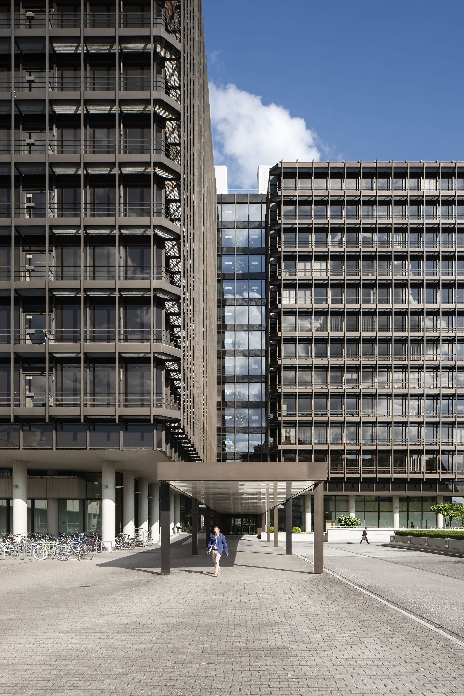 Deutsche Shell AG Head Offices - Projects - gmp Architekten