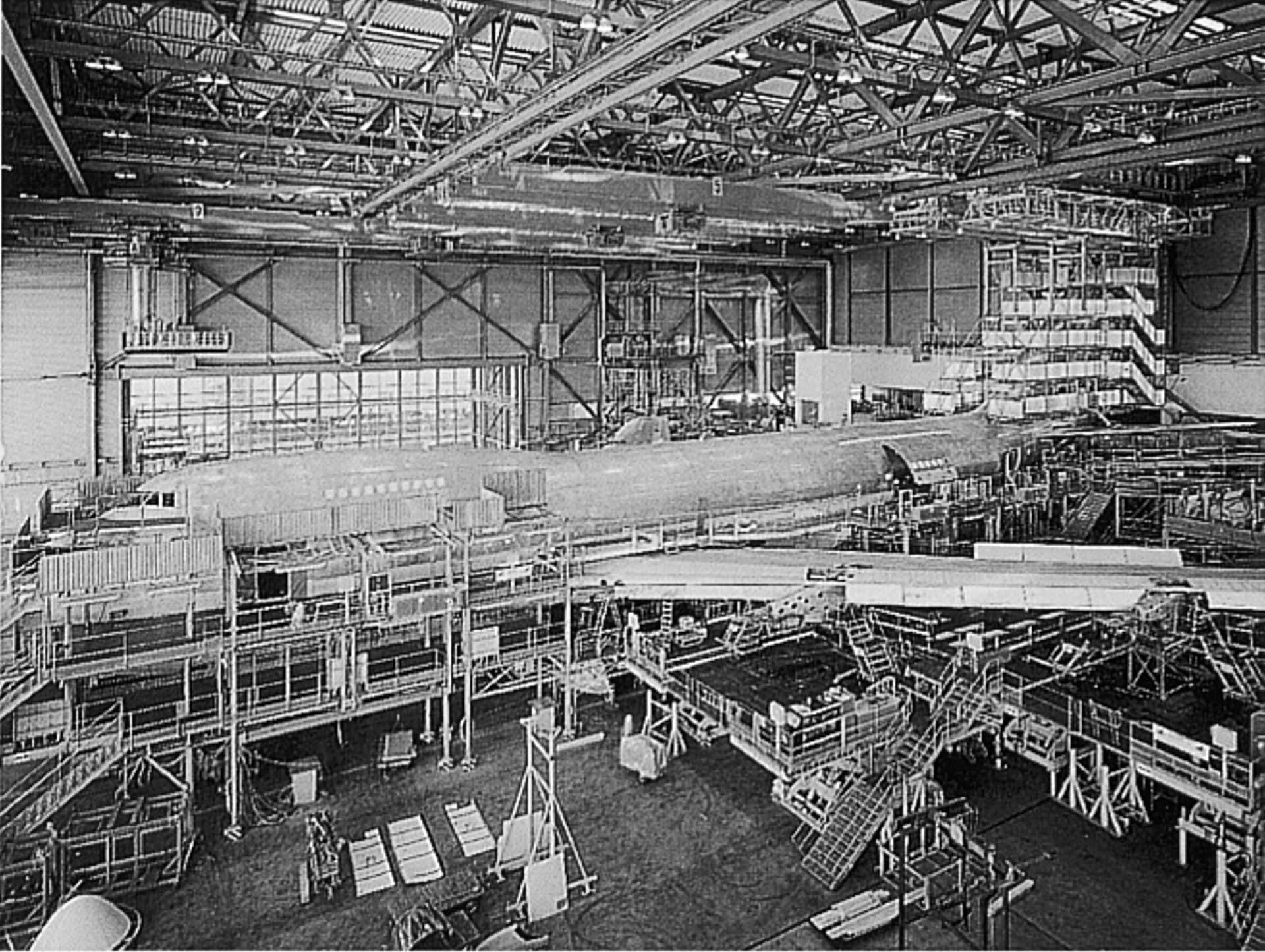 Jumbo Maintenance Hangar, Deutsche Lufthansa, Hamburg Airport ...