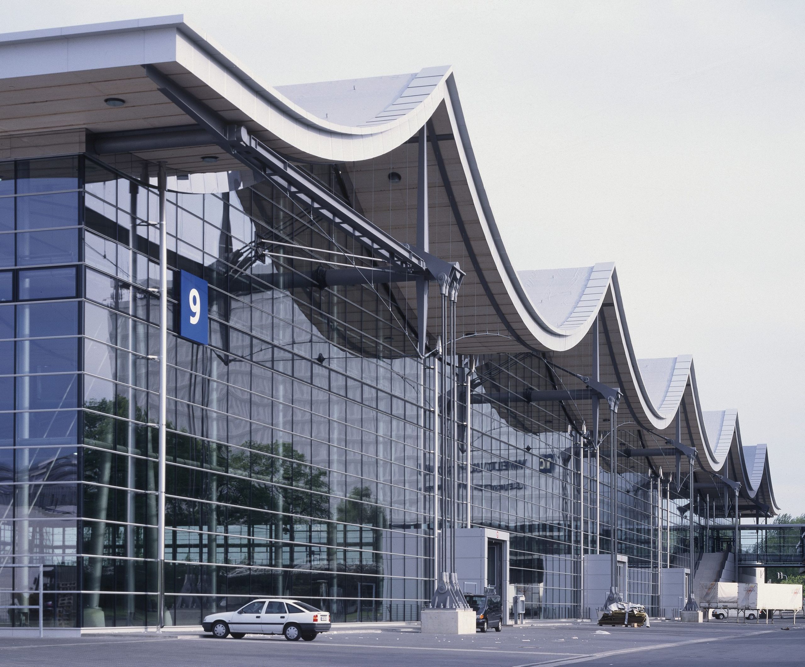 EXPO Hall 8/9 - Projects - gmp Architekten