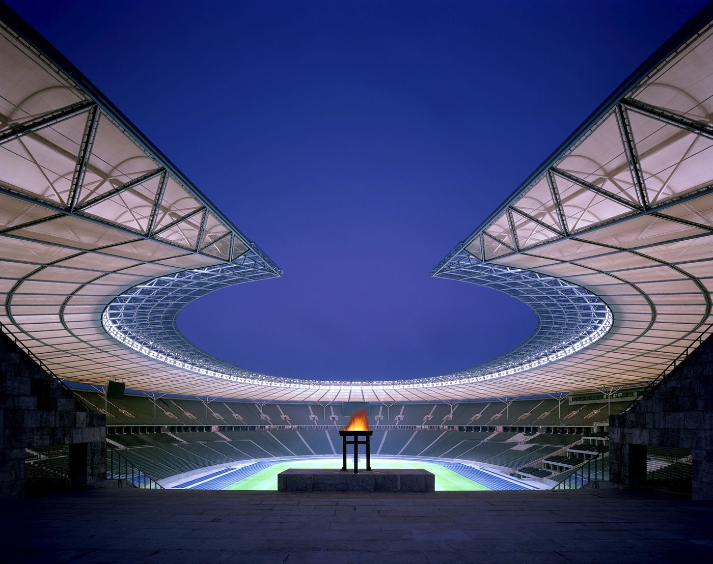 Olympic Stadium, Reconstruction and Roofing - Projects - gmp Architekten