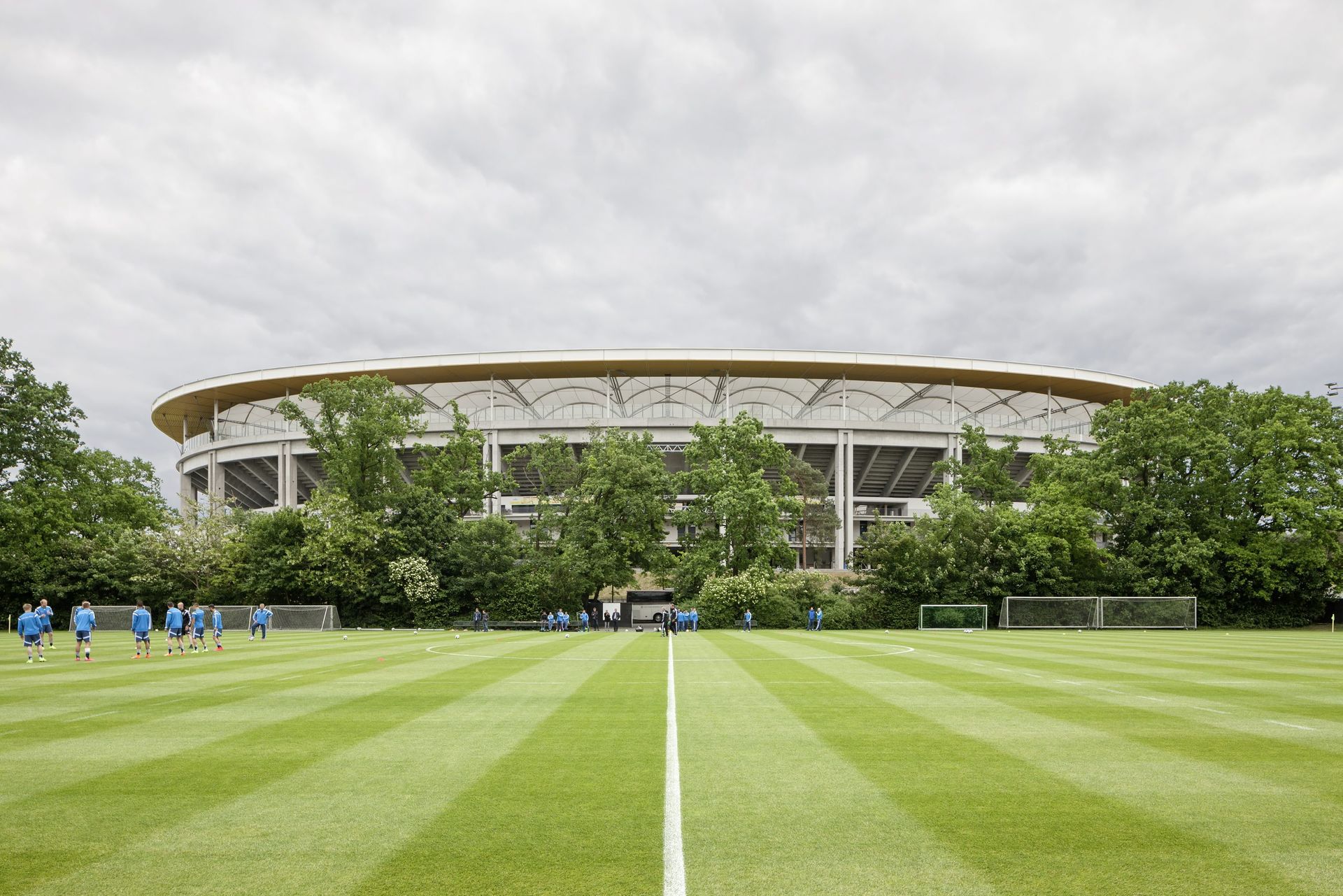 Deutsche Bank Park - Projects - gmp Architekten