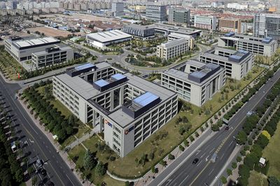 China Telecom Office and Technical Buildings B12&B13 - Projects - gmp ...