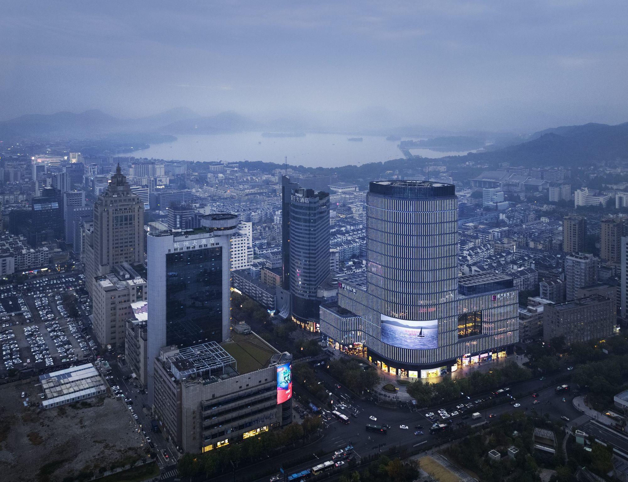 GDA Plaza - Projects - gmp Architekten