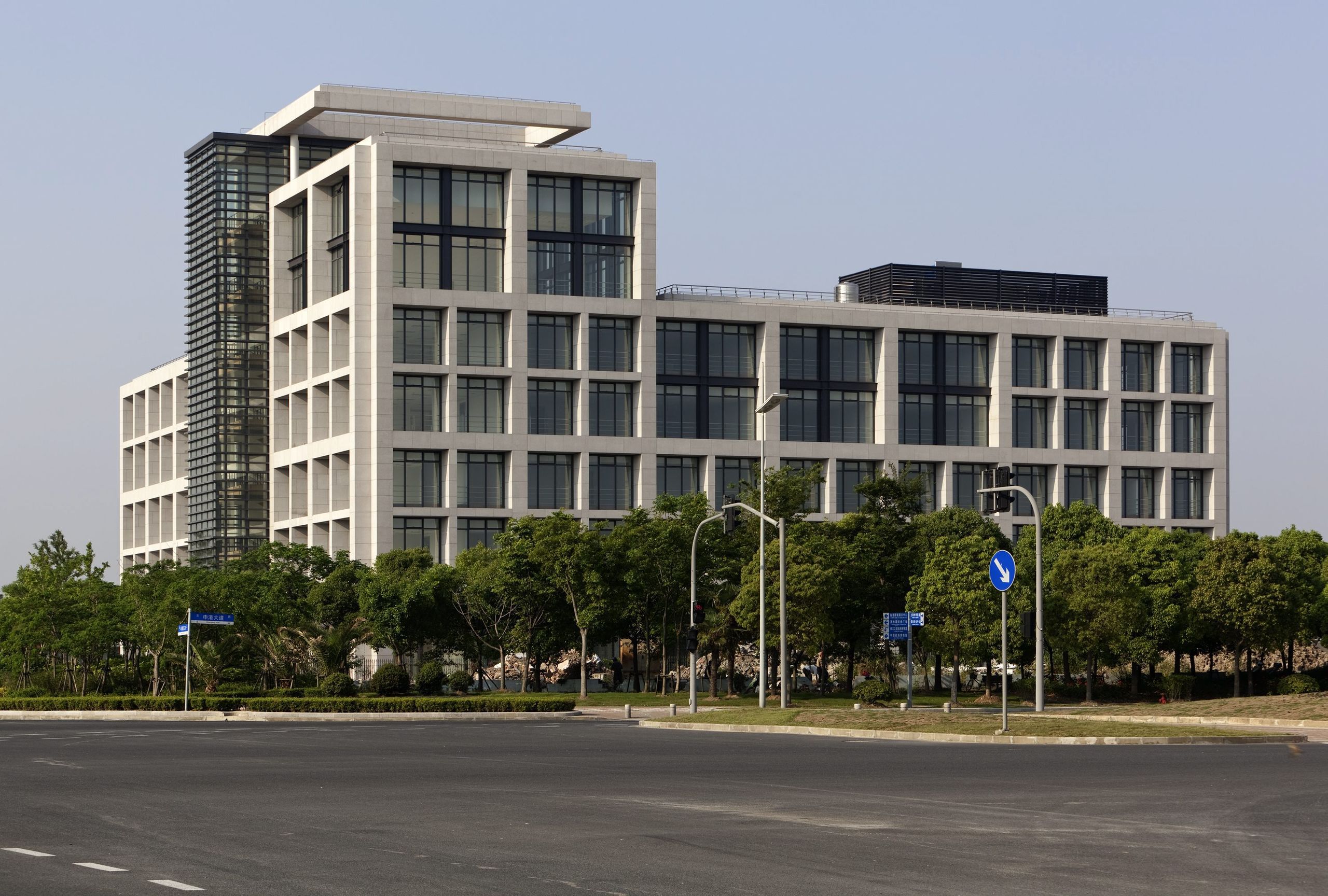 Gateway buildings - Projects - gmp Architekten