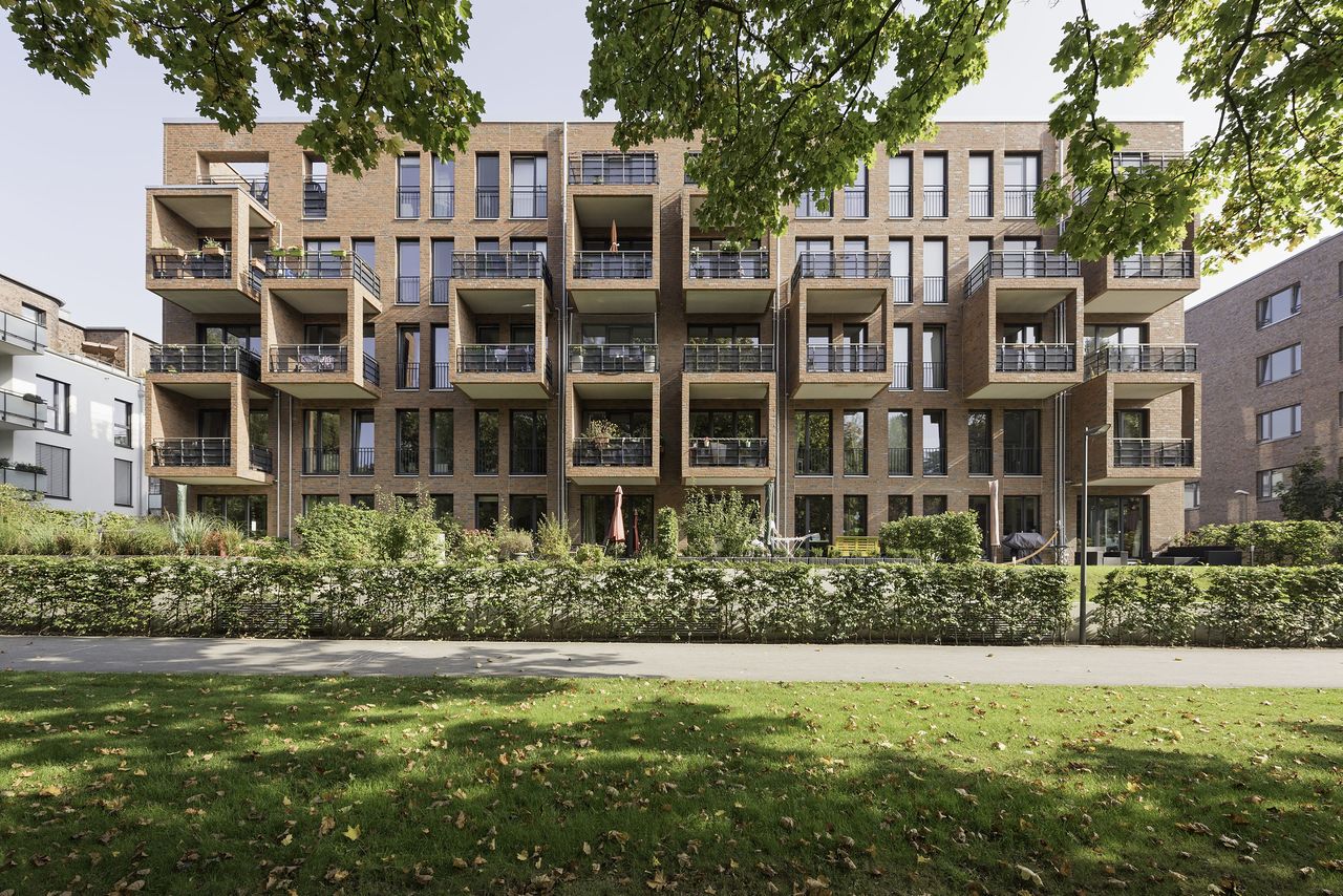 Saarlandstrasse / Alte Wöhr Residential Building - Projects - gmp ...