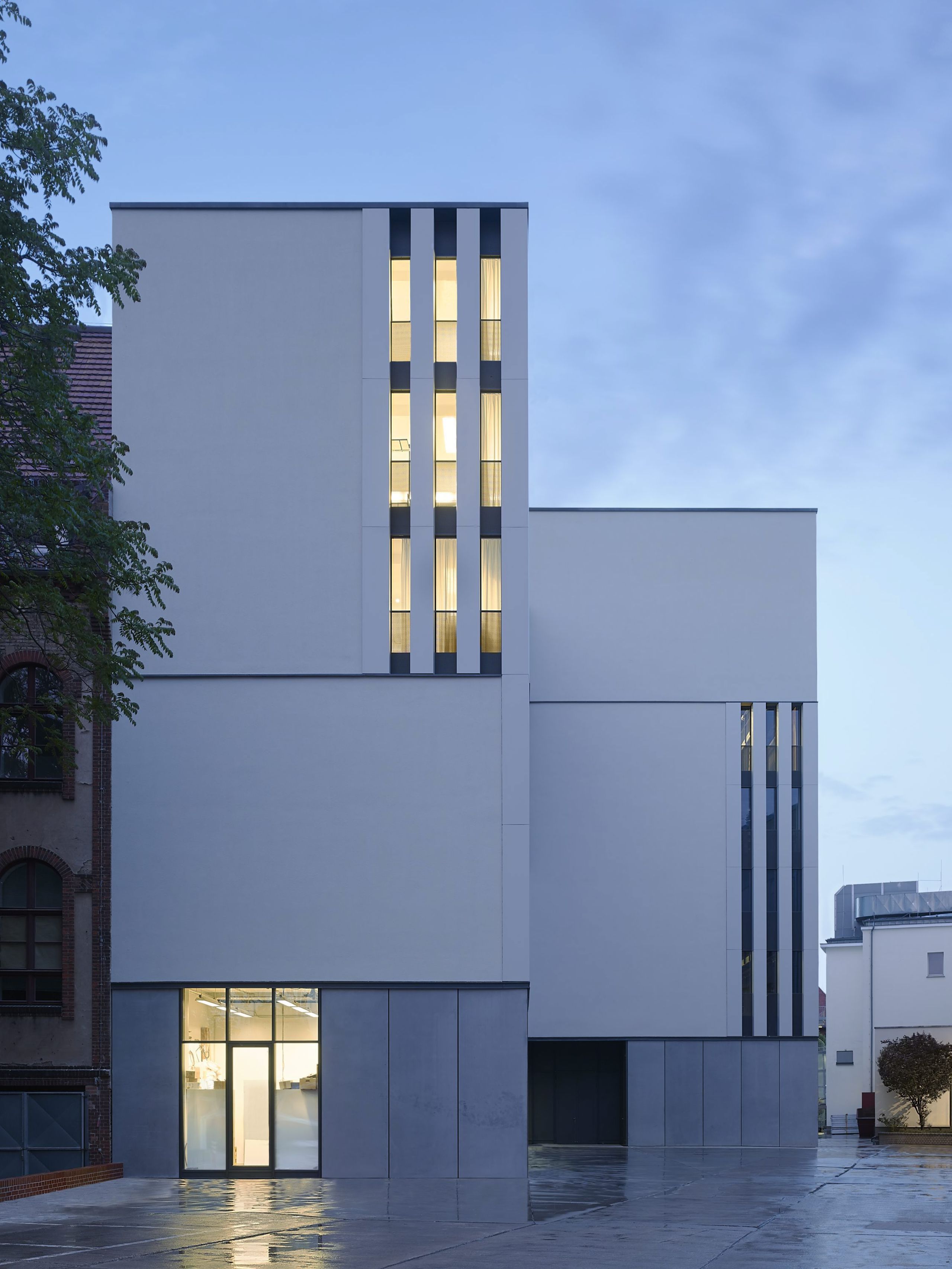 Rehearsal Stage Center of the Deutsches Theater - Projects - gmp ...