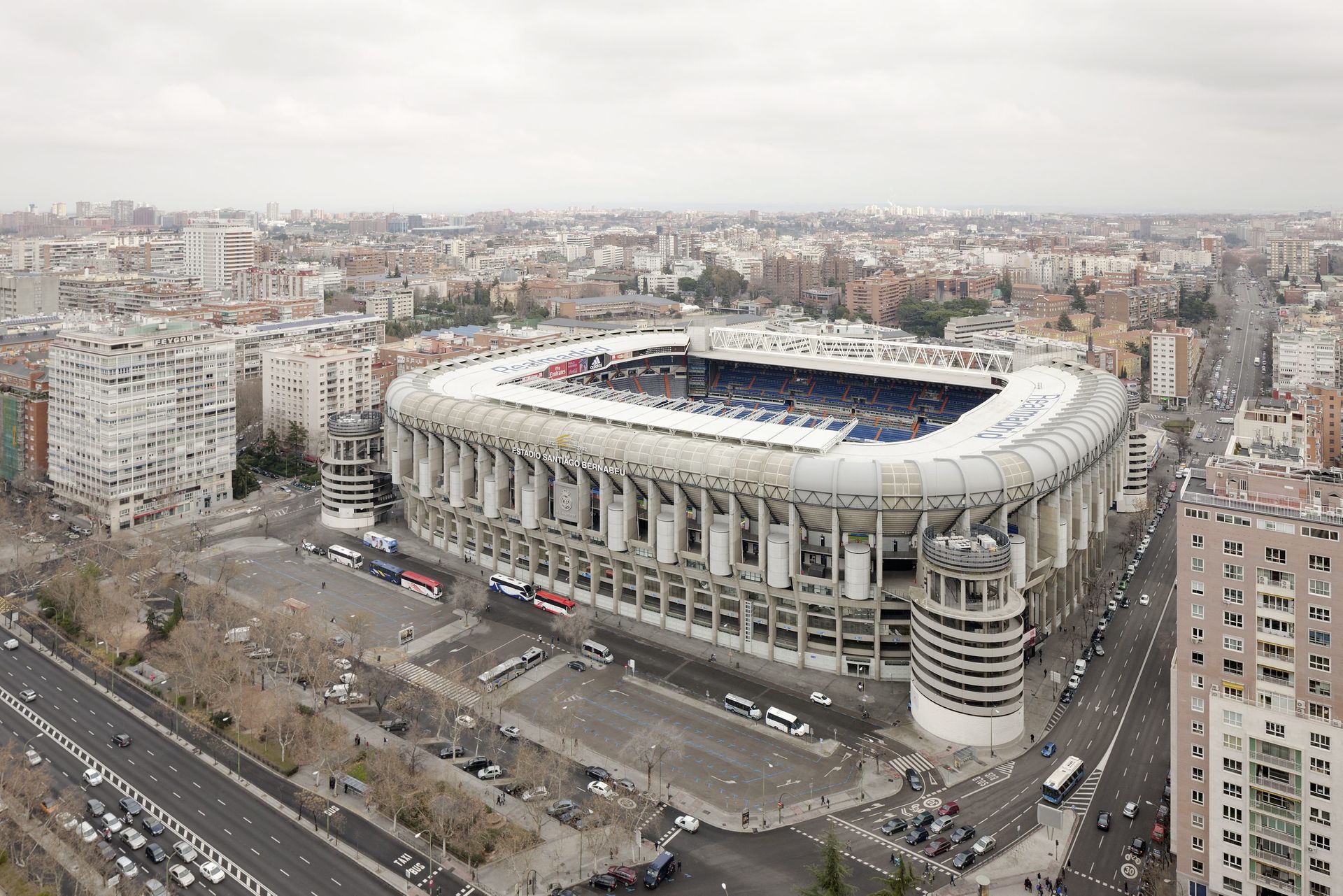A Legend: Santiago Bernabéu Stadium - gmp Architekten