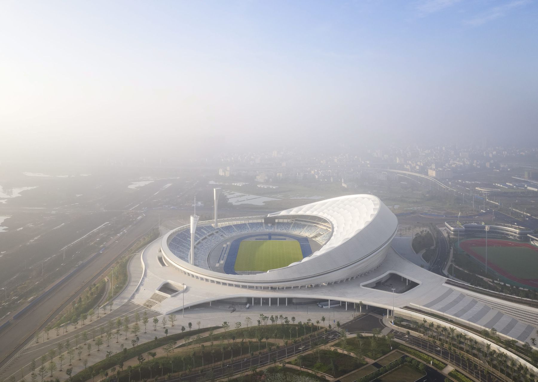 Haikou Wuyuan River Sports Park - Projects - gmp Architekten