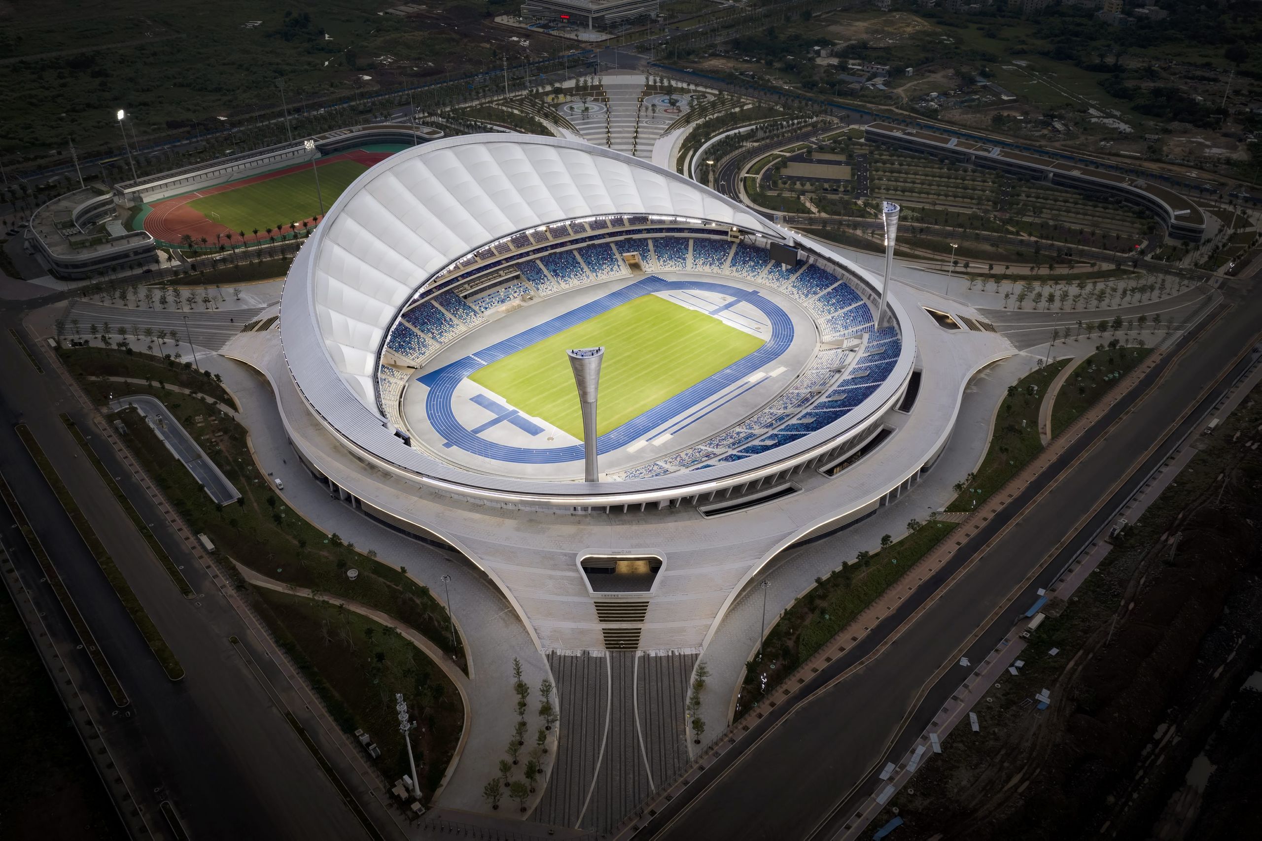 Haikou Wuyuan River Sports Park - Projects - gmp Architekten