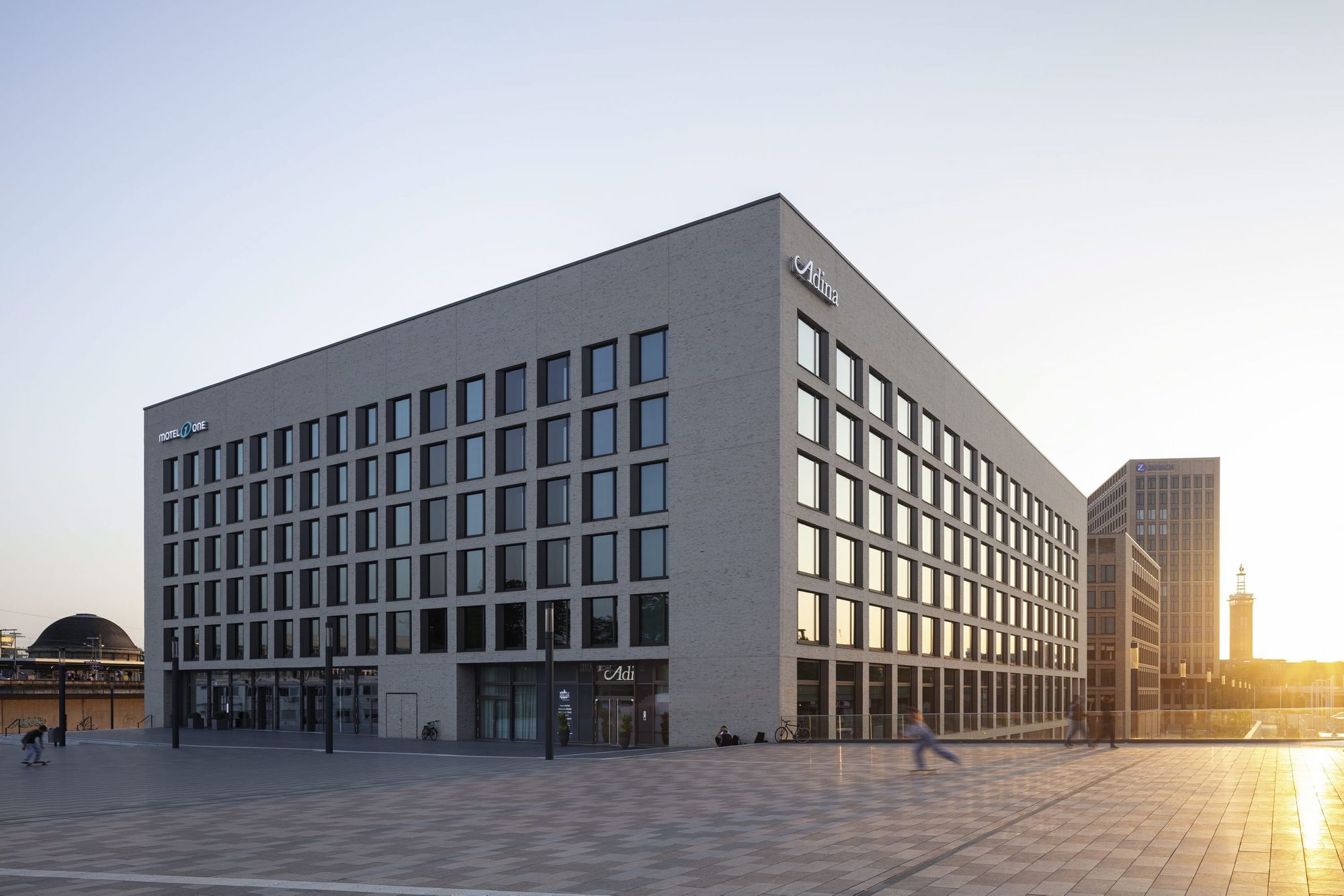 Facades of MesseCity - Projects - gmp Architekten