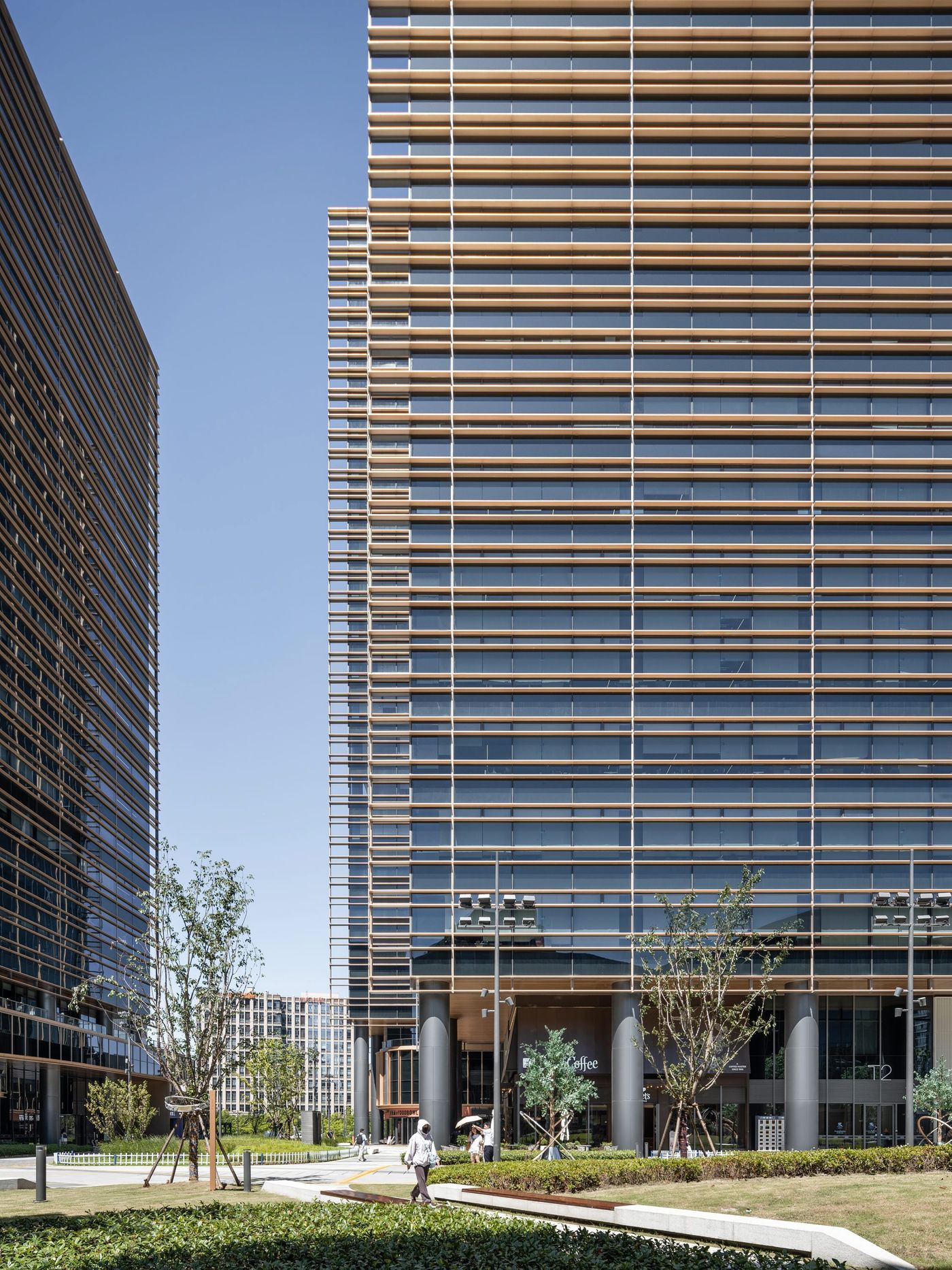 Dynamic Center for "The Springs" Multifunctional Office Complex by gmp ...
